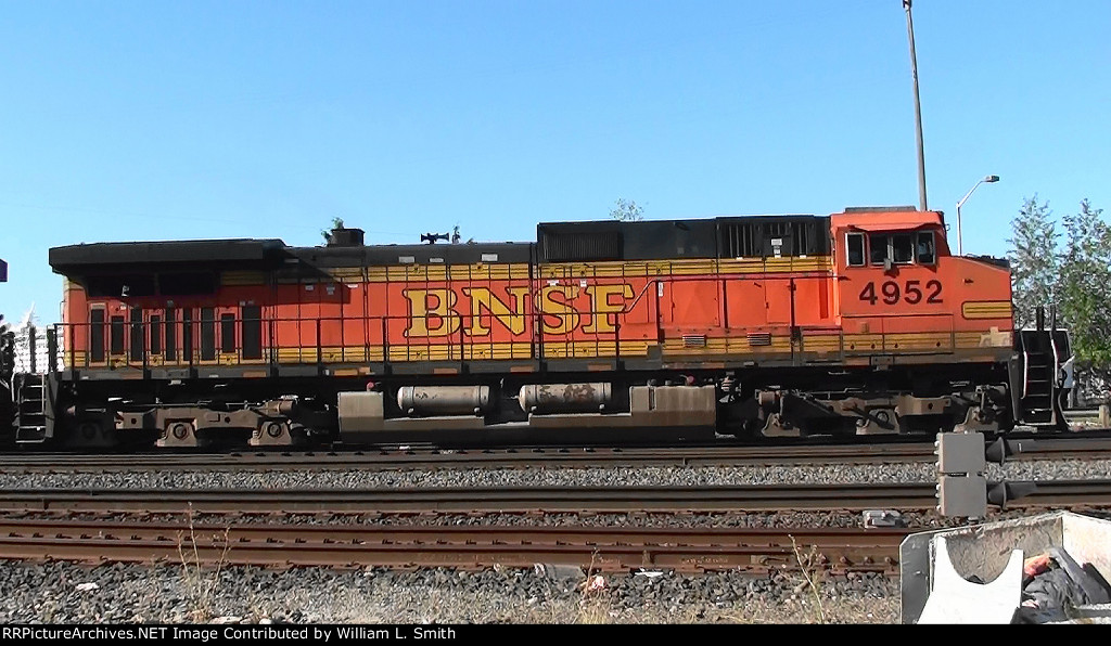NB Frt at South leed into Balmer Yard -1